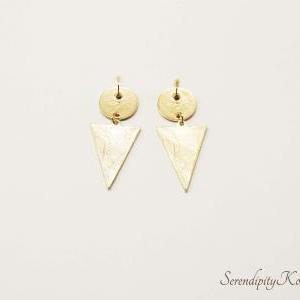 Triangle Stud Earring on Luulla