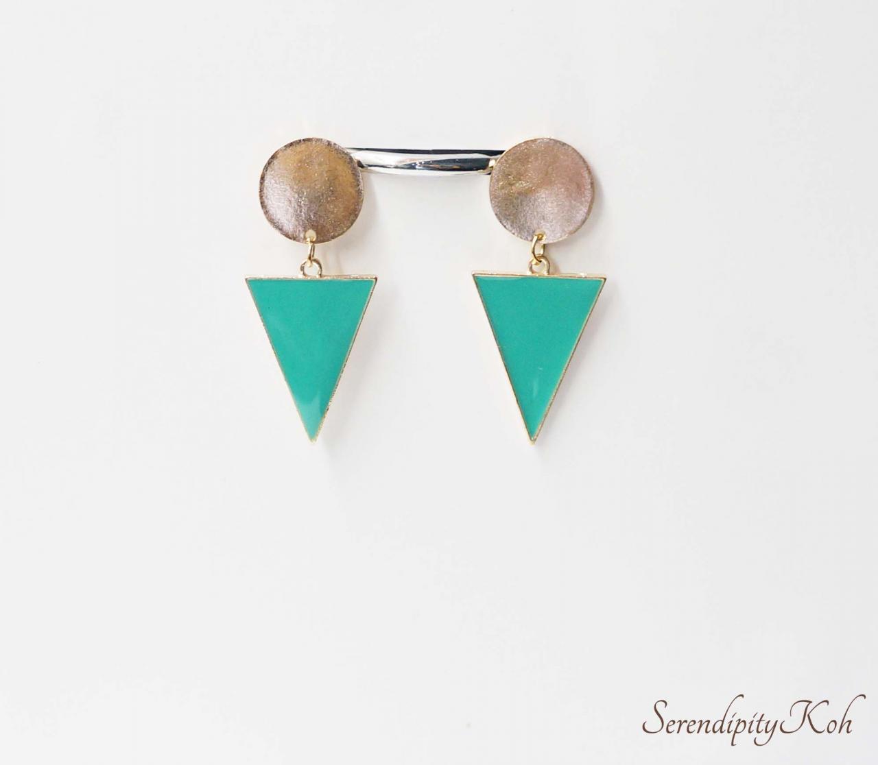 Triangle Stud Earring on Luulla