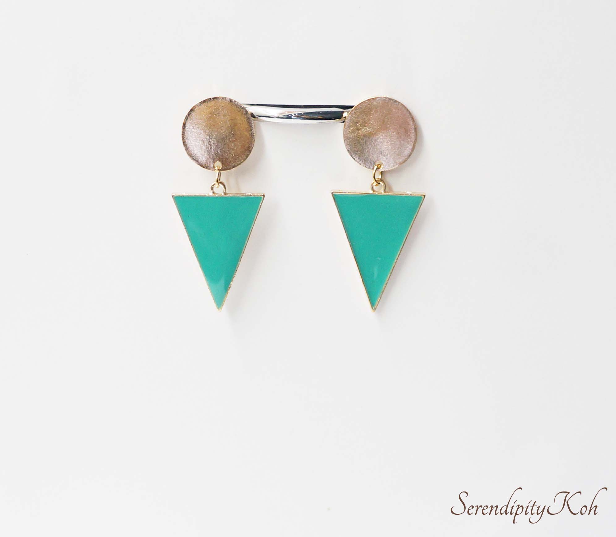 Triangle Stud Earring on Luulla
